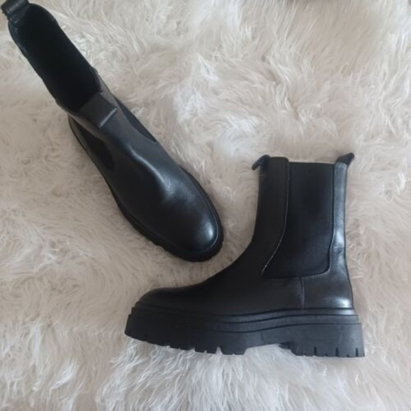 Zara | Shoes | Zara Chelsea Lugg Sole Boots Platform Chunky Heel Combat ...